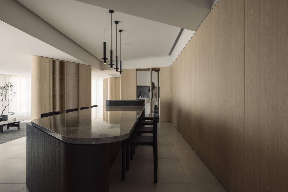 YinjiSpace - 932 Designs x Balmoral House